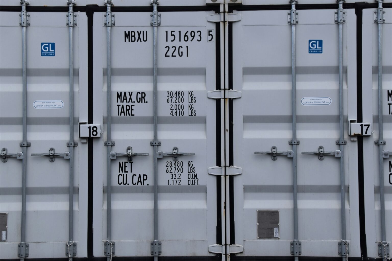 Pallet Loading Guide: How Many Standard Pallets Fit in a Container?